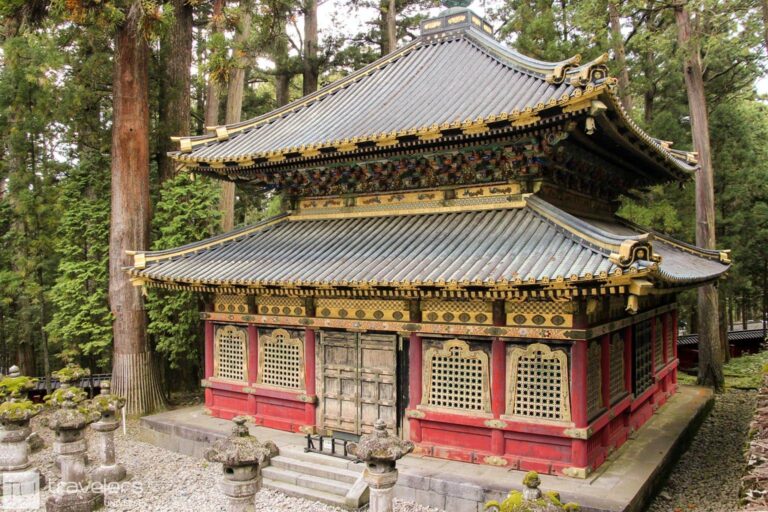 Lavishly decorated temple in Nikko