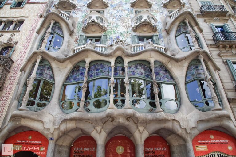 The facade of Casa Batllo in Barcelona, a must-see on a 2 weeks in Spain trip