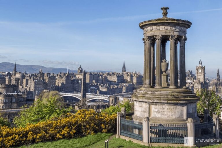 Calton Hill, the best panoramic view in Edinburgh