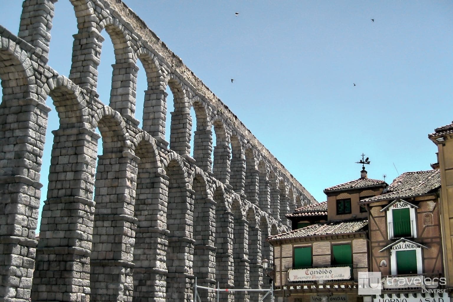 The Roman Aqueduct of Segovia and the nearby houses