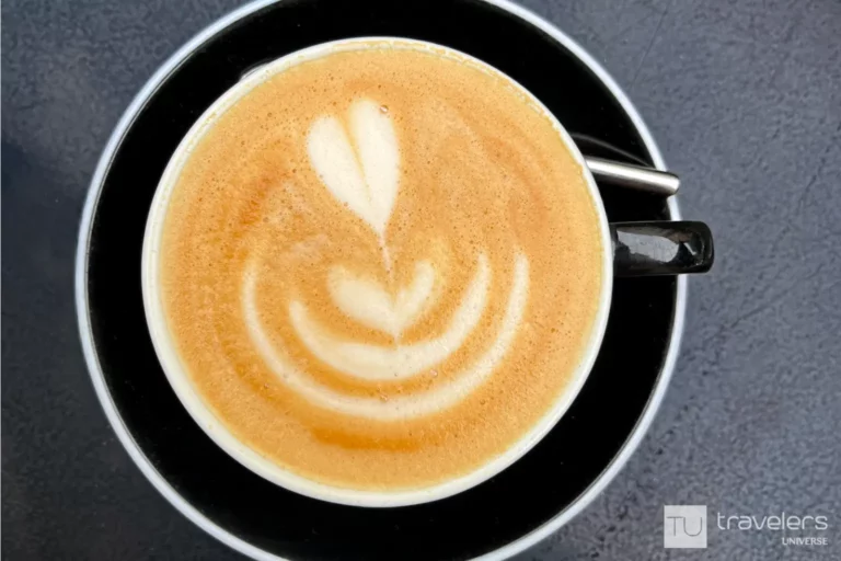 Spanish coffee with milk with beautful latte art