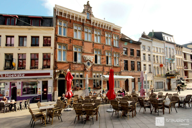 A sunny terrace in Antwerp