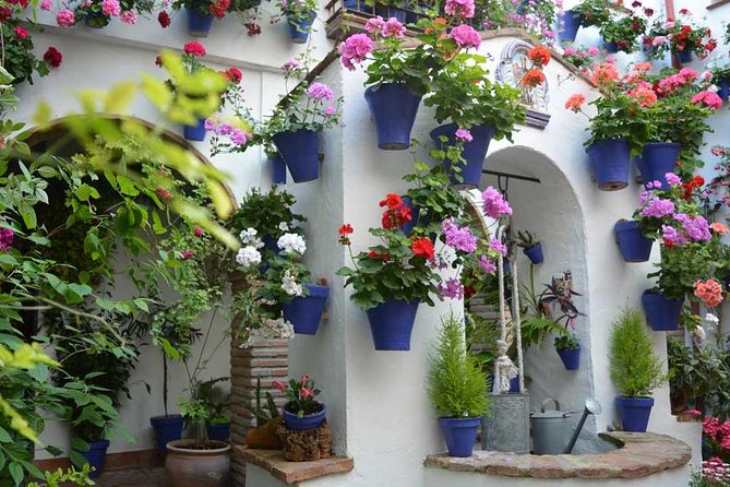 Patios & Perfums of Cordoba Festival Tour - Meeting and Ending Points