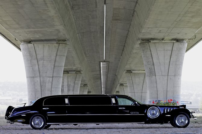 1 Hour Ride in Vintage Limousine - Romantic Cruise Through Prague