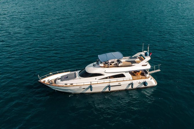 2 - Hours Bosphorus Yacht Cruise - Meeting and Cancellation Policy