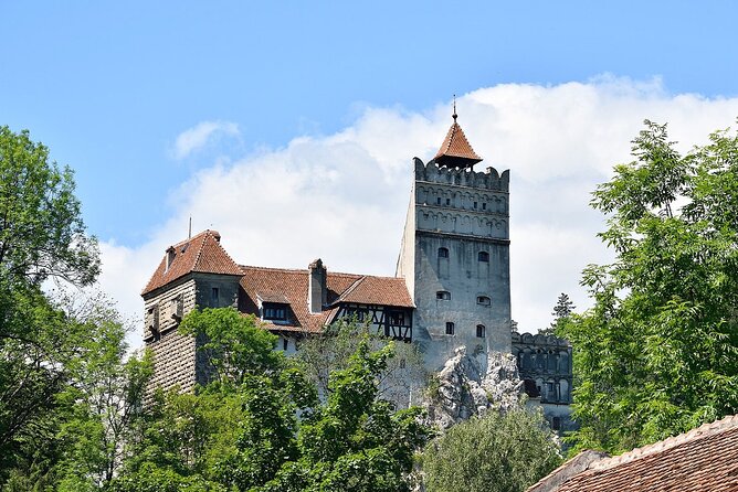 3-Day Tour of Transylvania'S Landmarks From Bucharest - Day 2: Peleș Castle and the Quaint Town of Sibiu