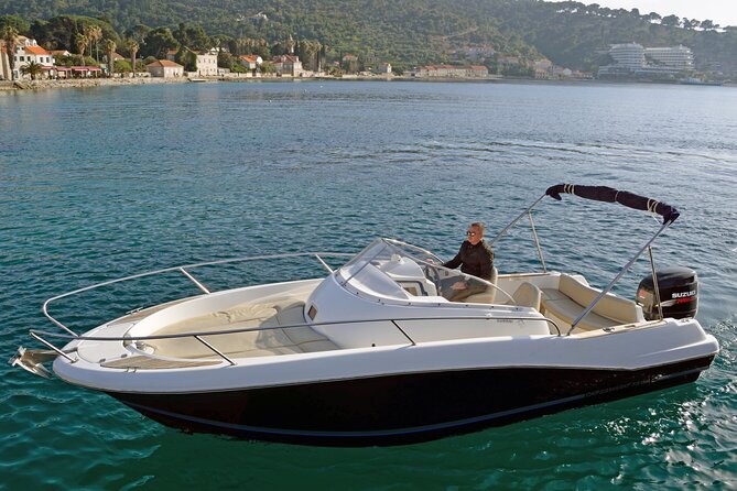 3-Hour Private Sailing and Snorkeling Adventure From Fira - Itinerary Highlights
