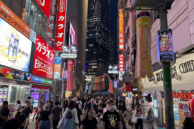 4 Hours Shibuya - Shinjuku Night Tour - Discovering Shinjuku