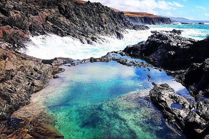 7-Hour Private Tour to the Wonders of Fuerteventura - Transportation and Accessibility