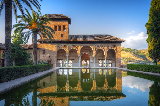 Alhambra Ticket and Guided Tour Review - Key Inclusions in the Tour