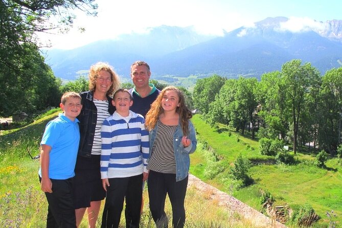 Andorra, France and Spain Day Tour With 2 Guides and Hotel Pickup - Comfortable and Spacious Transport