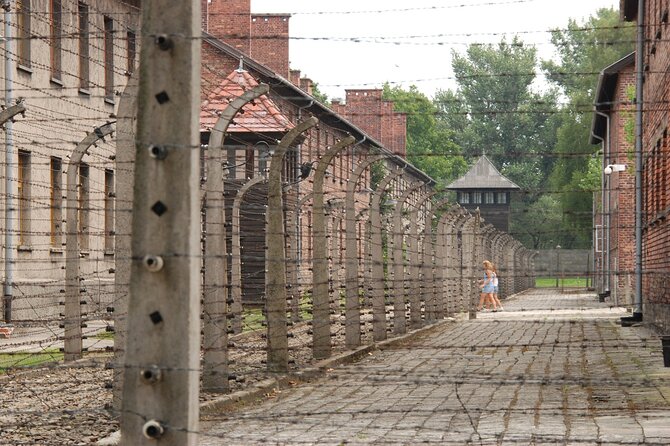 Auschwitz & Birkenau Live Guide Tour Entrance Ticket - Inclusions