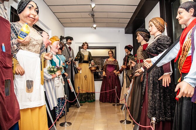 Barcelona Old Town Tour With Optional Flamenco Show - Meeting and Pickup Information