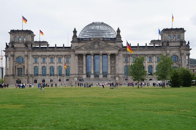 Berlin and National Socialism: Berlin Under Nazism - The Rise of Adolf Hitler and the Seizure of Power