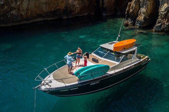 Blue & Green Cave Tour With Yacht From Town Hvar - Highlights of the Tour Experience
