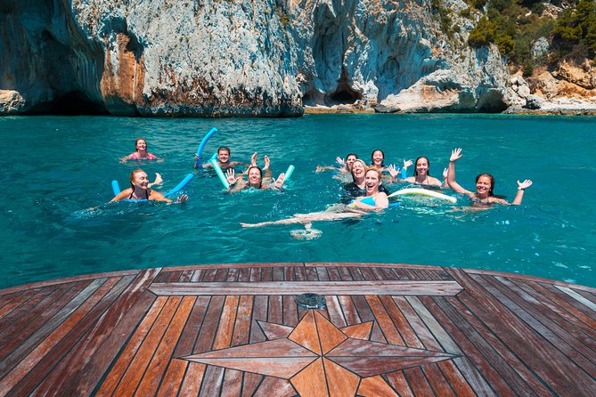 Capri Boat Excursion From Sorrento - Meeting Points and Accessibility