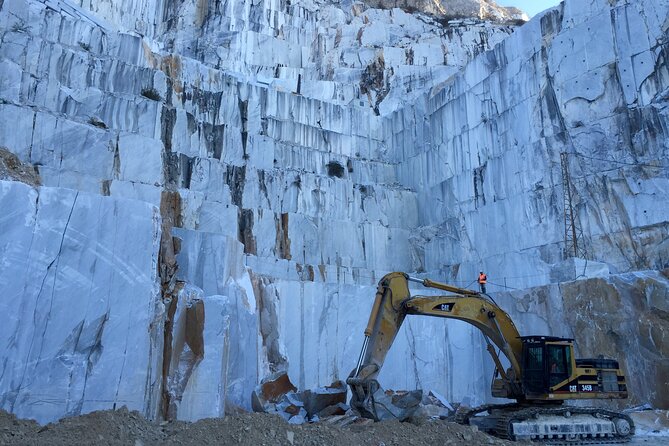 Carrara Marble Quarry Tour With Food Tasting - Indulging in the Unique Lardo Tasting Experience