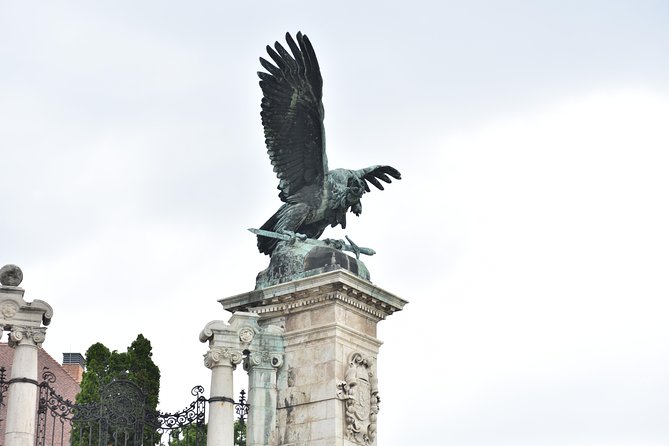 Castle District Tour With Matthias Church Ticket & Cake & Coffee - Refreshments