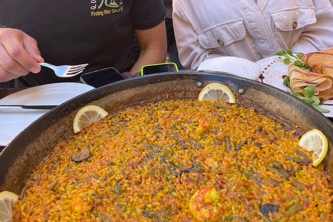Christmas Tapas and Wine Tour in Valencia - Experience Details