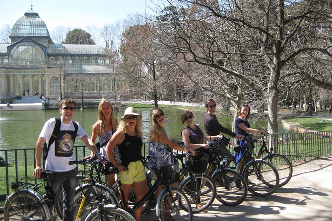 City Bike Rental With Phone Holder and Self Guided Tour - Meeting and Pickup