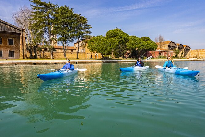 Cultural Kayak Tour: Discovering the City's Canals - Fitness and Weight Requirements
