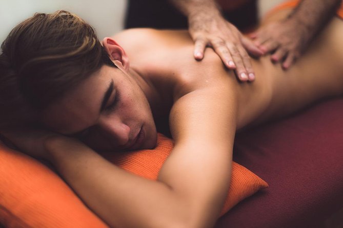 Custom Massage: 1 Hour - Amenities Included