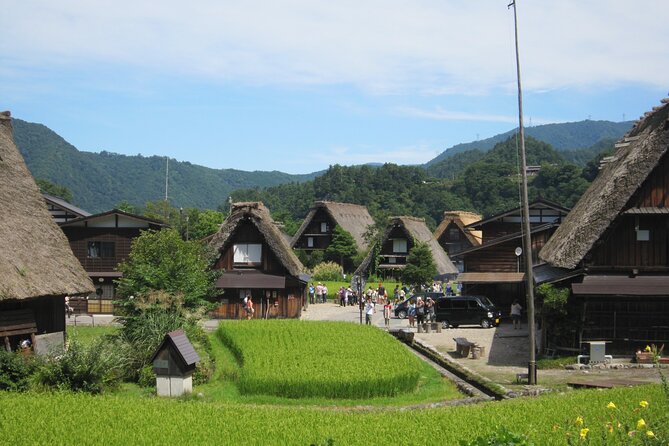 [Day Trip Bus Tour From Kanazawa Station] Weekend Only! World Heritage Shirakawago Day Bus Tour - Guided Bus Ride and Historical Context