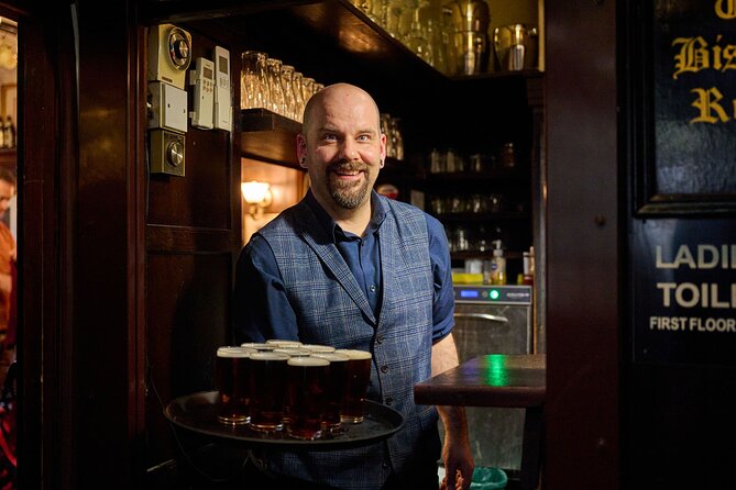 Devour London Historical Pub Tour:Traditional British Food & Ales - Savoring the Pub Experience