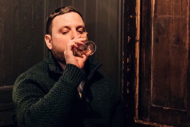 Dublin 6 Whiskey Tasting & 3 Food Pairing Walking Tour With Local - Whiskey Sampling Experience