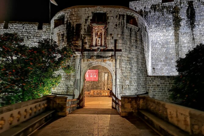Dubrovnik By Night Walking Tour - Historical Insights and Commentary