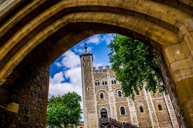 Easy Access Tower of London Crown Jewel Torture and Executions - Exploring the Crown Jewels Exhibit