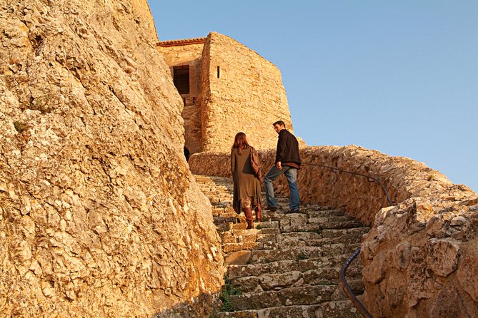 Entrance to the Castle of Morella Castellón - Audio Guide Experience