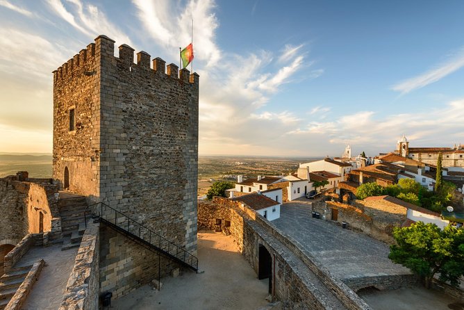 Evora and Monsaraz Private Tour From Lisbon - Exploring Evora