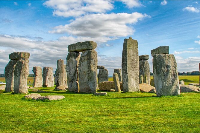 From Birmingham Stonehenge and Bath Day Tour - Key Highlights and Features of the Tour