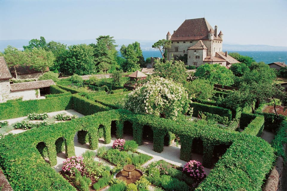 From Geneva: Half-Day Guided Excursion to Yvoire PRIVATE - Inclusions
