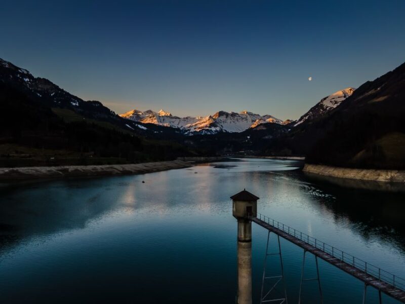 From Zurich: Crash Landing On You Locations in Interlaken - Giessbach Waterfall and Grand Hotel Giessbach