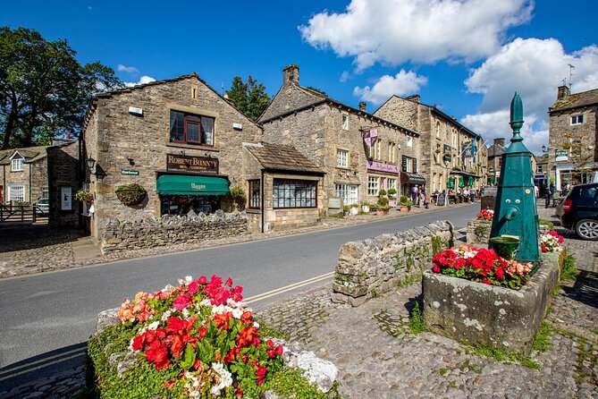 Full-Day Discovering All Creatures Great and Small Tour of Yorkshire - Exploring Filming Locations