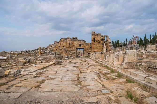 Full Day Pamukkale and Hierapolis Tour From Izmir - Itinerary and Experience