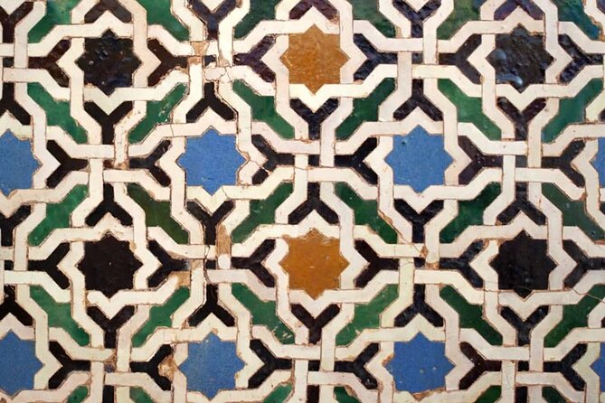 Group Visit to the Alhambra and Generalife (Tickets Included) - Accessibility and Participation