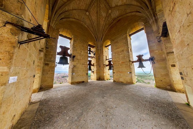 Guided Tour to Tower / Guided Tour of the Tower - Meeting Point and Start of the Tour
