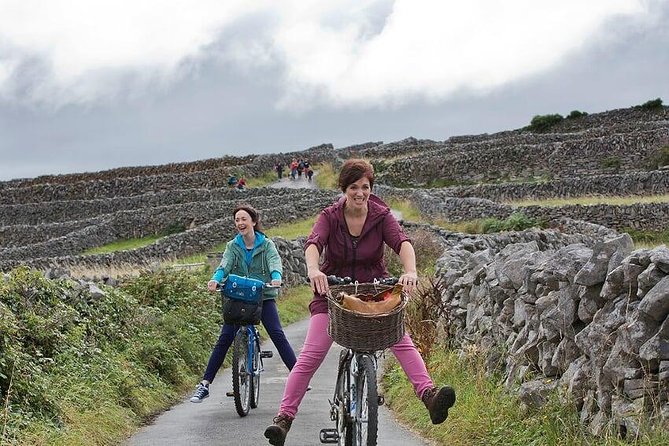 Inis Mór (Aran Islands) Day Trip: Return Ferry From Rossaveel, Galway - Exploring the Island of Inis Mór
