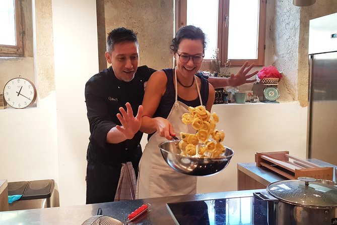 Italian Cocktail + Art of Making Pasta Cooking Class In Unique Milan Location - Menu Options and Dietary Accommodations