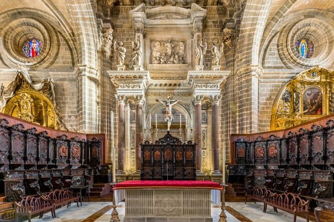 Jerez Walking Tour With Alcazar and Cathedral Entrance - Itinerary Details