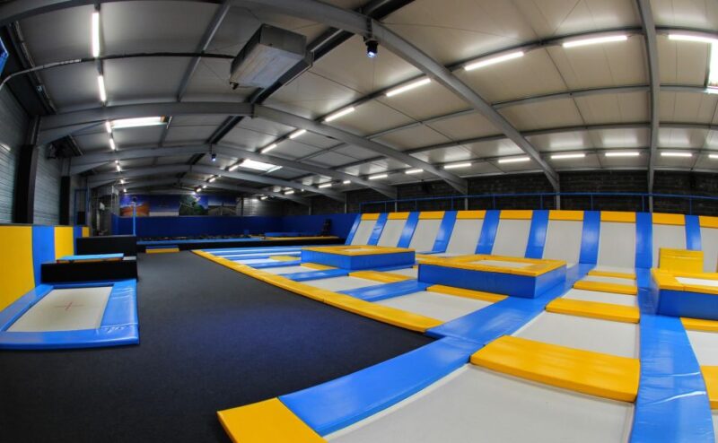 Jump 1h Trampoline Park Béziers - Park Features