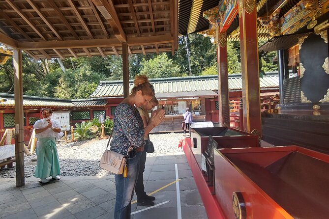 Kunozan Toshogu Shrine to Miho Matsubara / V-G - Cost and Pricing