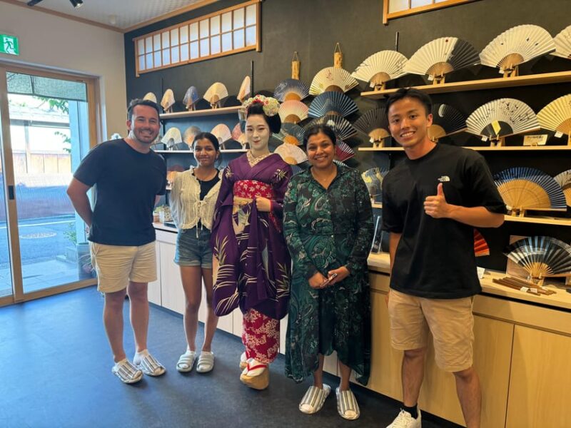 Kyoto: Gion Walking Tour, Geisha Show and Japanese Game - Exploring Gions Rich History