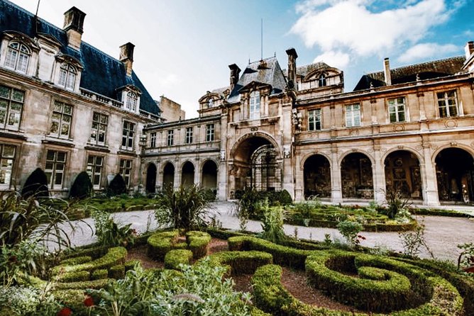 Le Marais District & Jewish Quarter - Exclusive Guided Walking Tour - Accessibility and Requirements