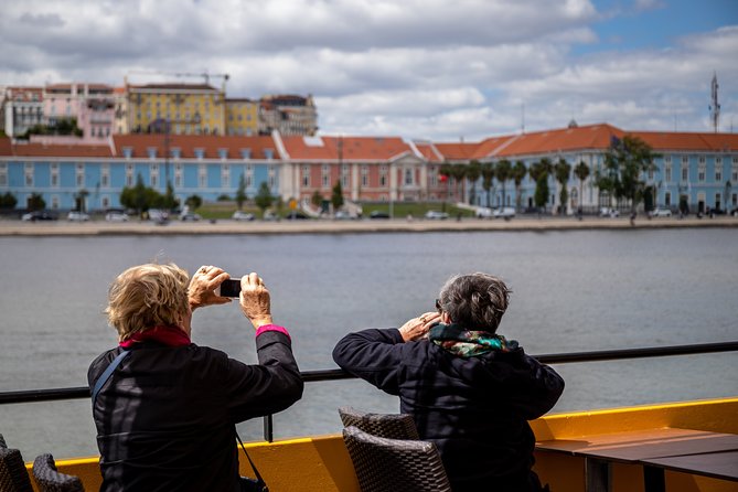 Lisbon Yellow Boat River Hop-On Hop-Off Tour - Tour Features