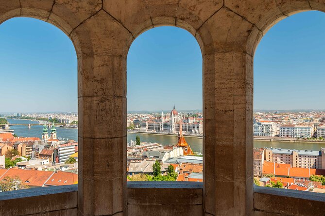 Live Virtual Walking Tour in the Buda Castle Quarter - Technology and Equipment