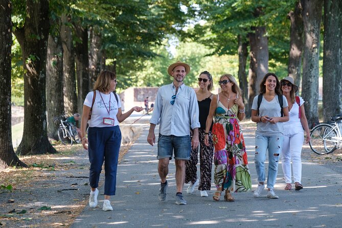 Lucca Aperitivo Evening Walk With Food and Wine for Small Groups - Highlights of the Experience